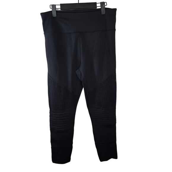 Zyia Active | Pants & Jumpsuits | Zyia Active Black Crop 78 Leggings ...